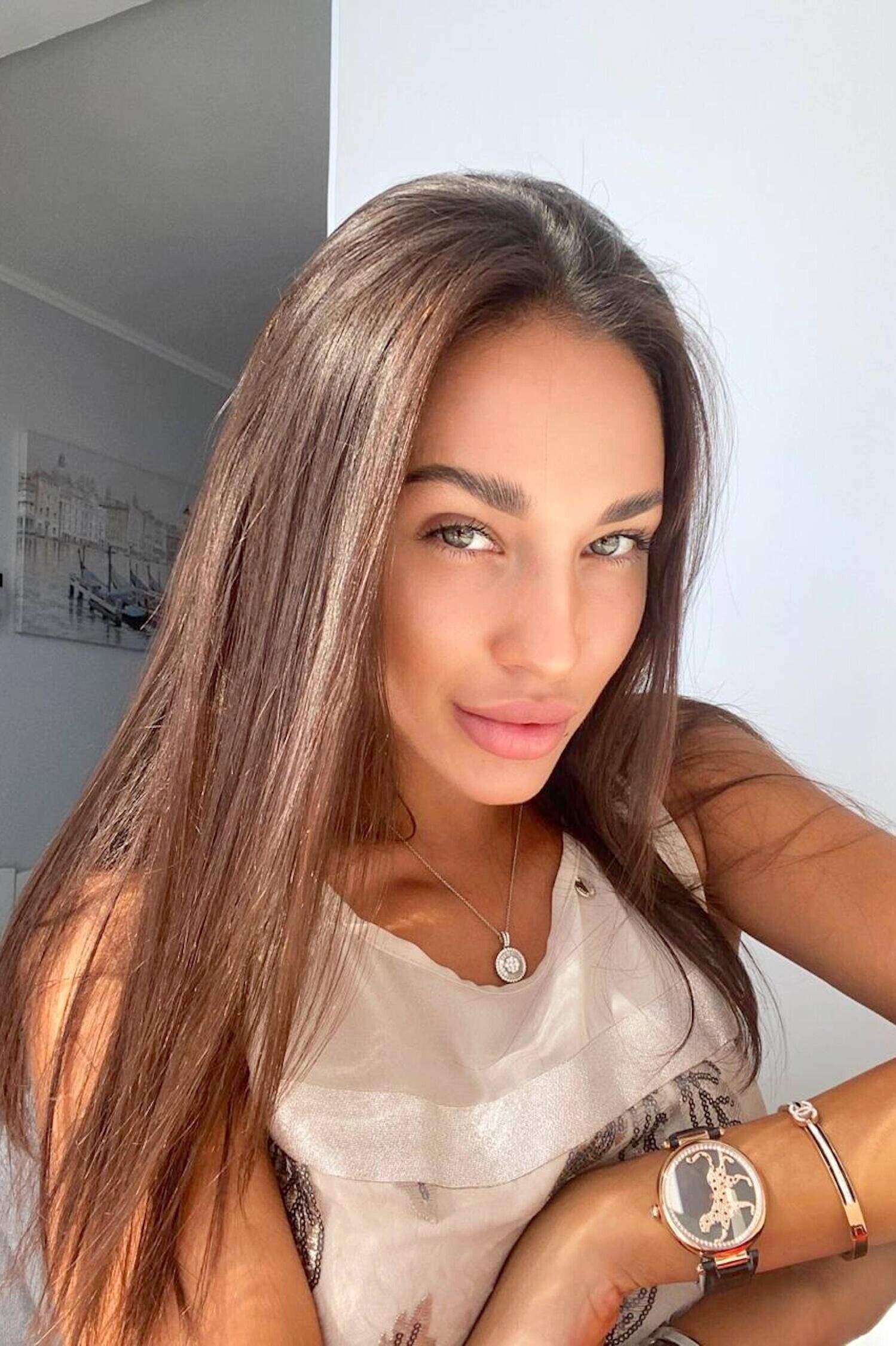 Date Ukrainian Women Anna, age 29 with ID: 1157998