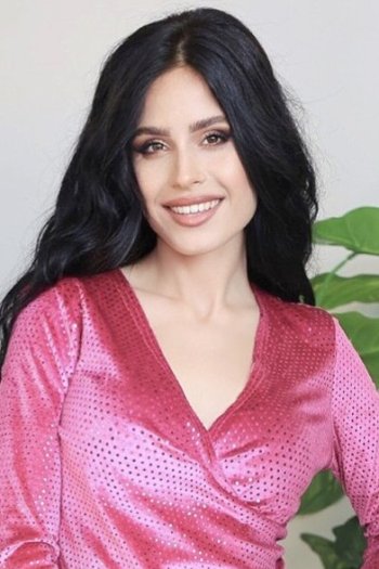 Date Ukrainian Women Halyna Age 30 With Id 1332025