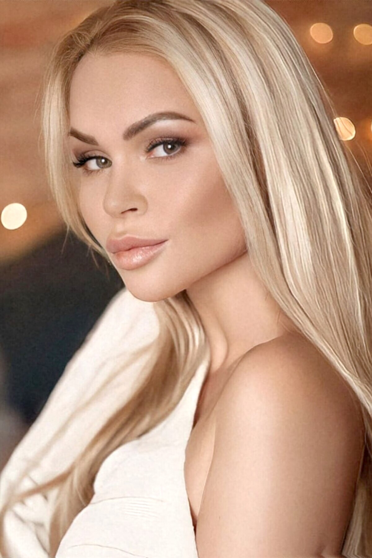 Date Ukrainian Women Olena, age 42 with ID: 1404835