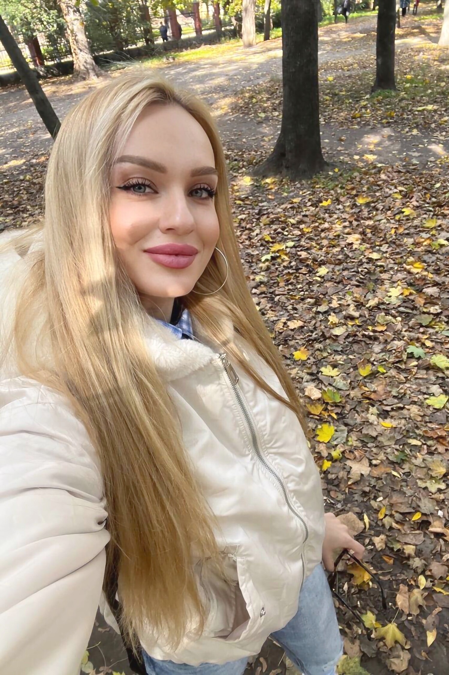 Date Ukrainian Women Yanina, age 33 with ID: 1577953