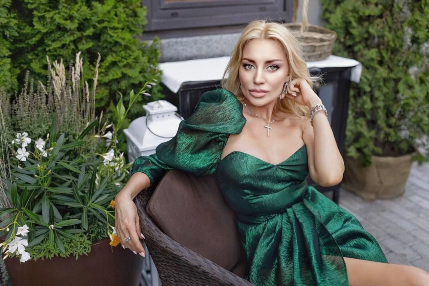 Date Ukrainian Women Olga, age 38 with ID: 1619741