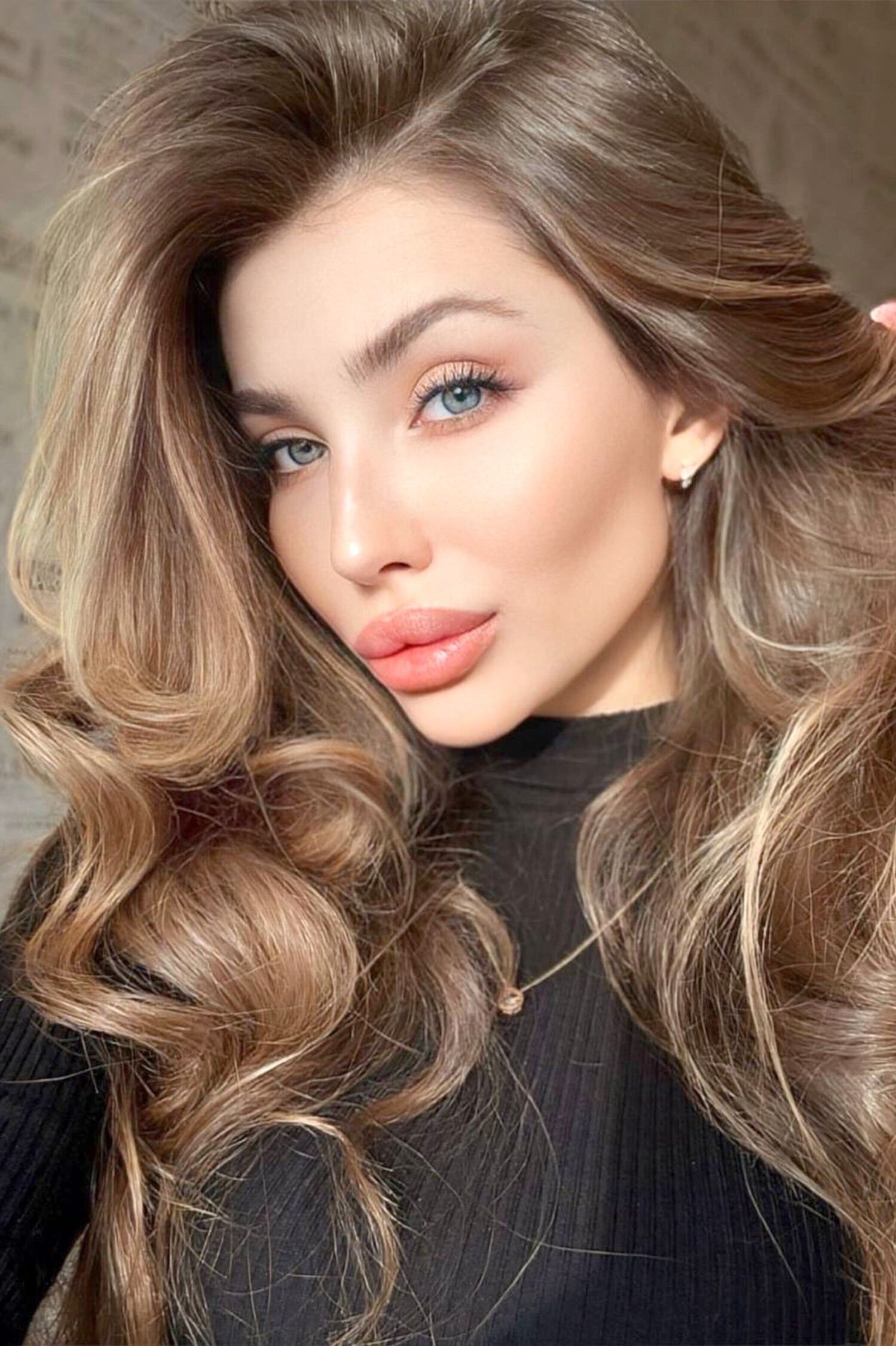 Date Ukrainian Women Nonna, age 29 with ID: 1681998