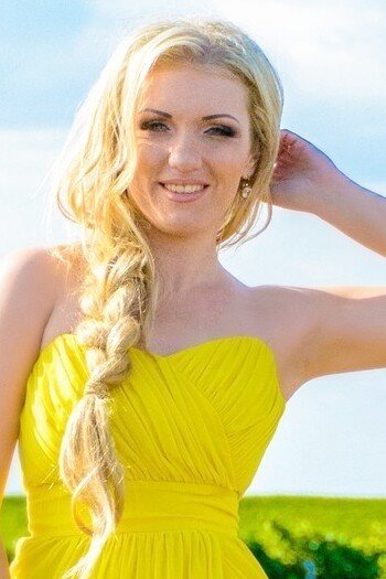 Date Ukrainian Women Kristina, age 34 with ID: 648108